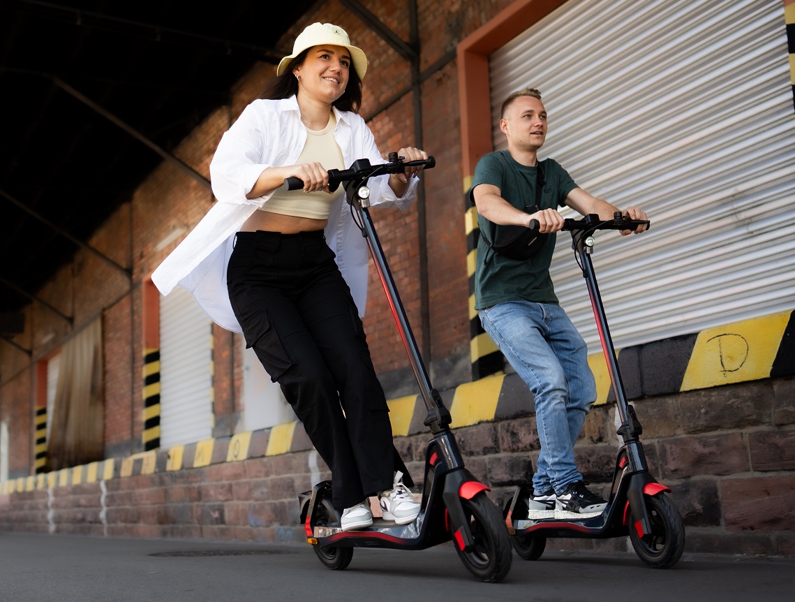 Red Bull Racing E Scooter RS 900 & RS 1000 Test - Erfahrungen & Deals